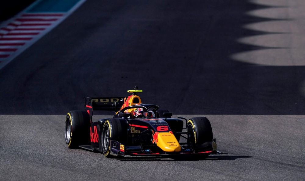 Lawson confirmed at Carlin for F2 - 14 January 2022 | Turners